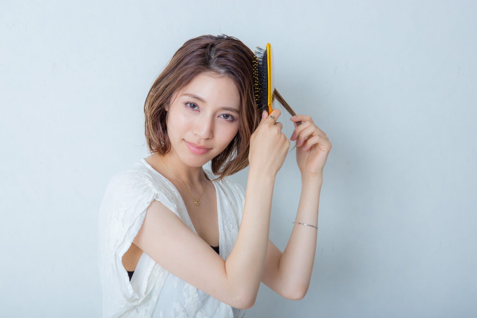 【プロが解説】シールエクステ の正しい洗い方＆乾かし方｜長持ちさせる秘訣を完全ガイド - ヘアケアブランド「Hi-POTION-ハイポーション ...